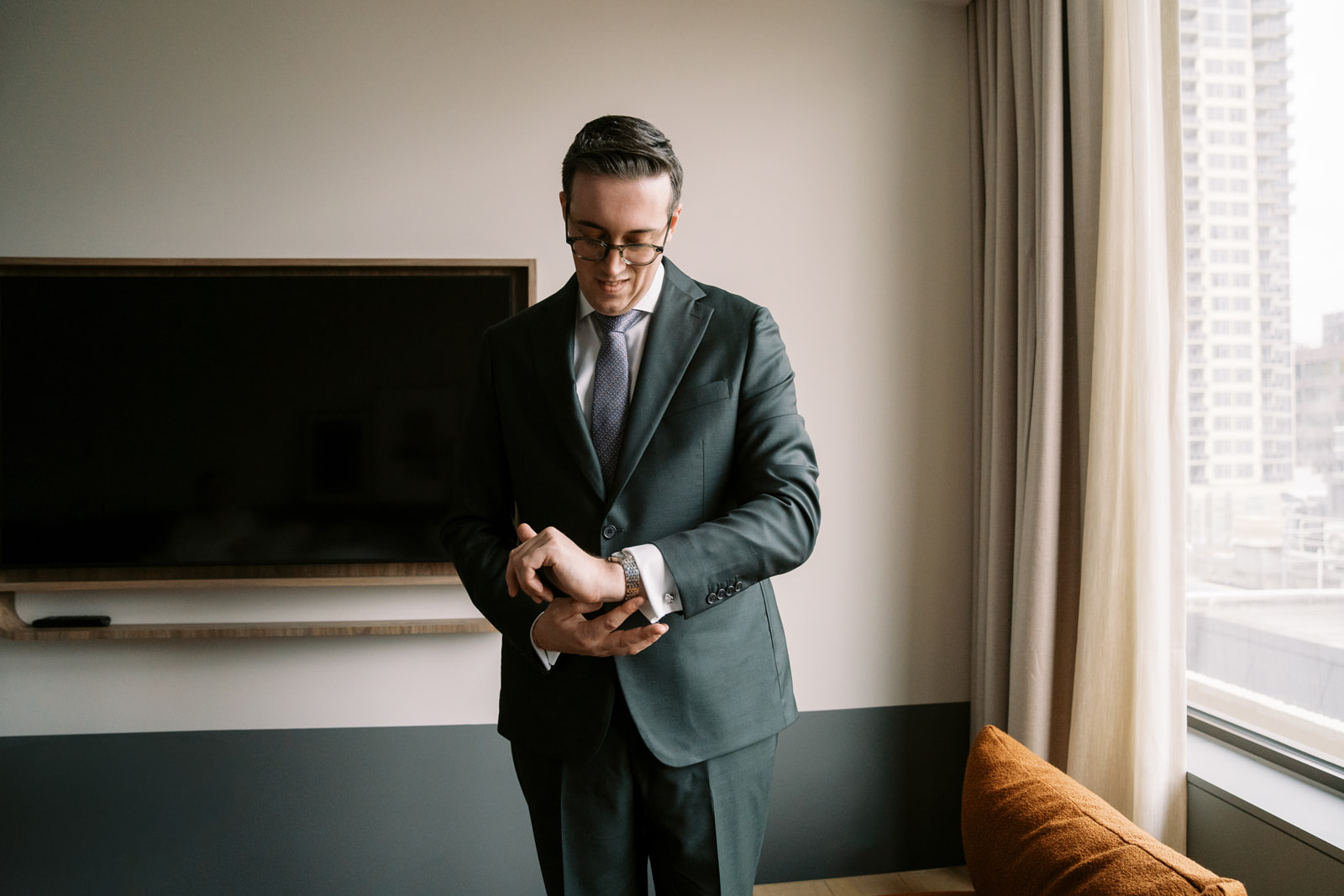 Travers and Asheda's Altar Electric Wedding: A Retro Vegas Dream ...